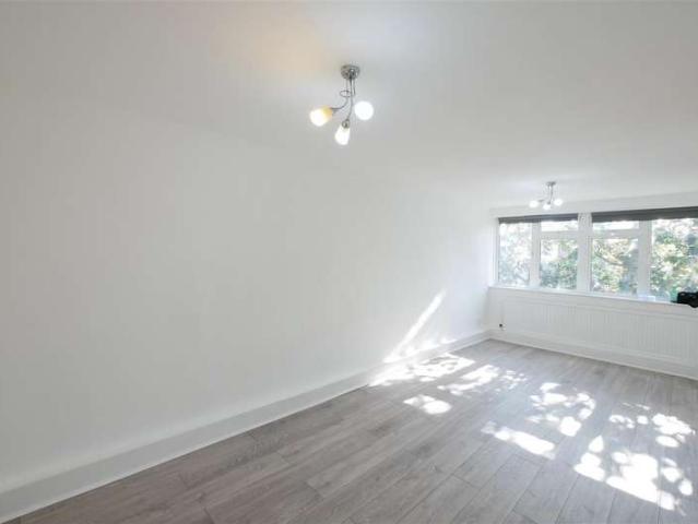1 Bedroom Apartment Flat