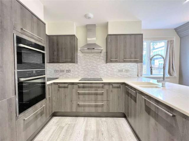 1 Bedroom Apartment Flat