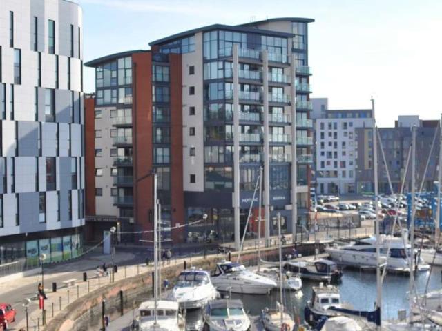 1 Bedroom Apartment Flat