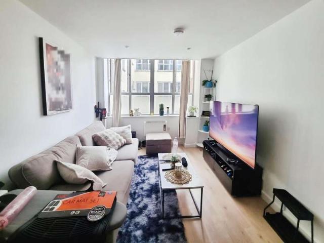 1 Bedroom Apartment Flat