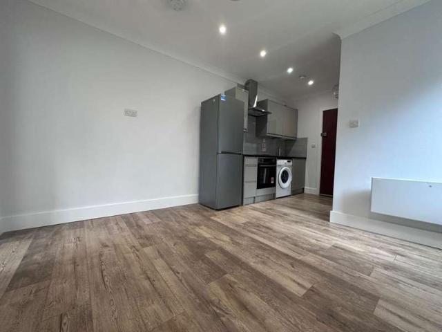 1 Bedroom Apartment Flat