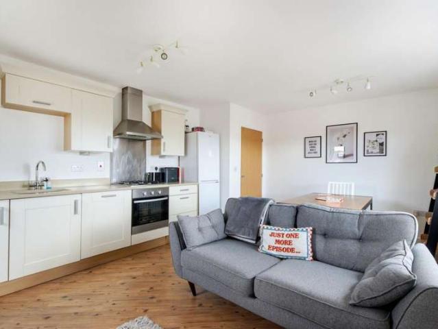 1 Bedroom Apartment Flat
