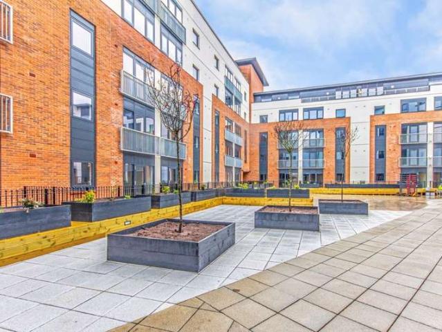 1 Bedroom Apartment Flat