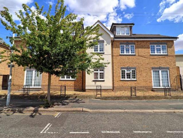 1 Bedroom Apartment Flat