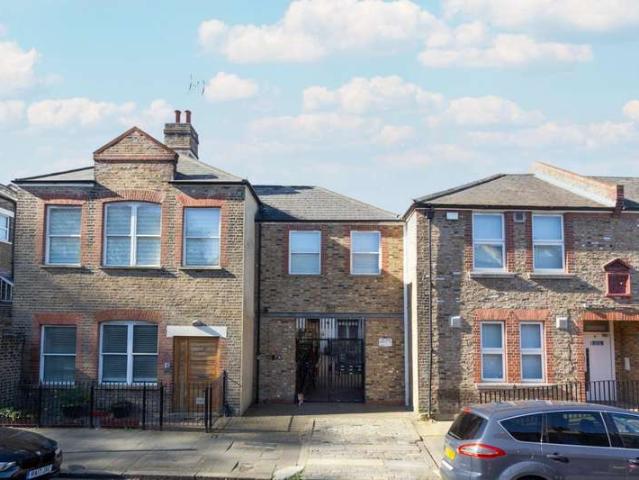 1 Bedroom Apartment Flat