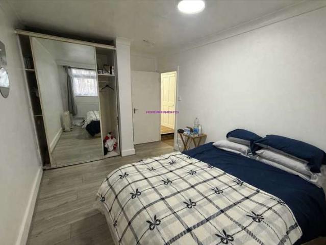 1 Bedroom Apartment Flat