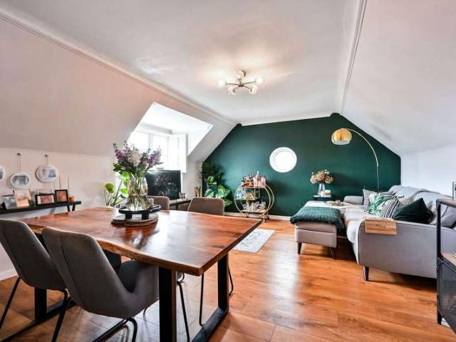 1 Bedroom Apartment Flat