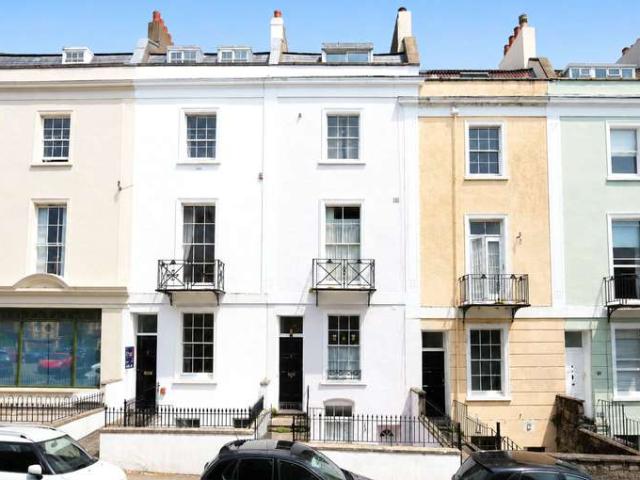 1 Bedroom Apartment Flat