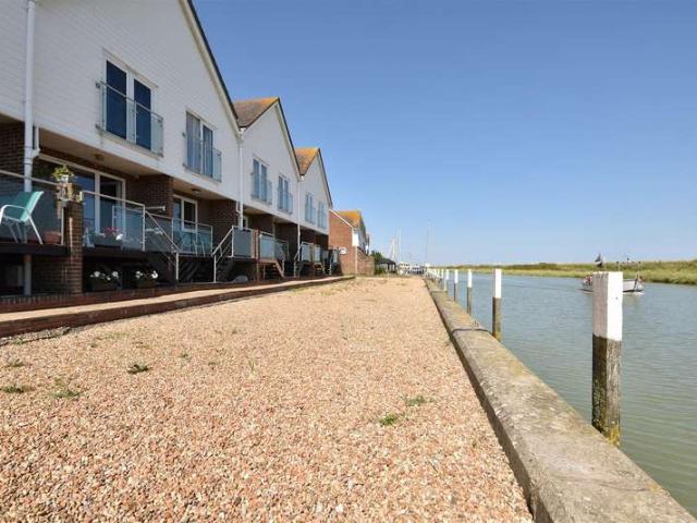 1 Bedroom Apartment Flat