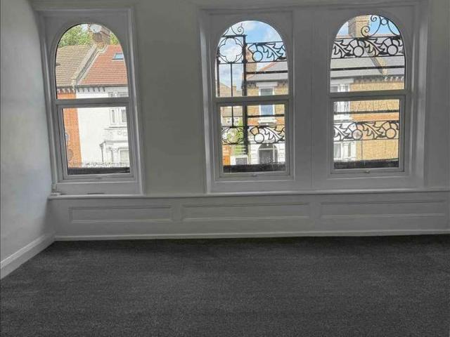 1 Bedroom Apartment Flat