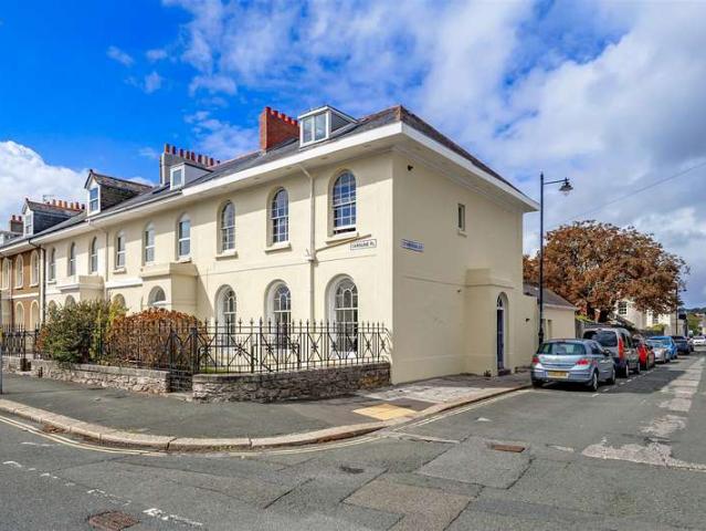 1 Bedroom Apartment Flat