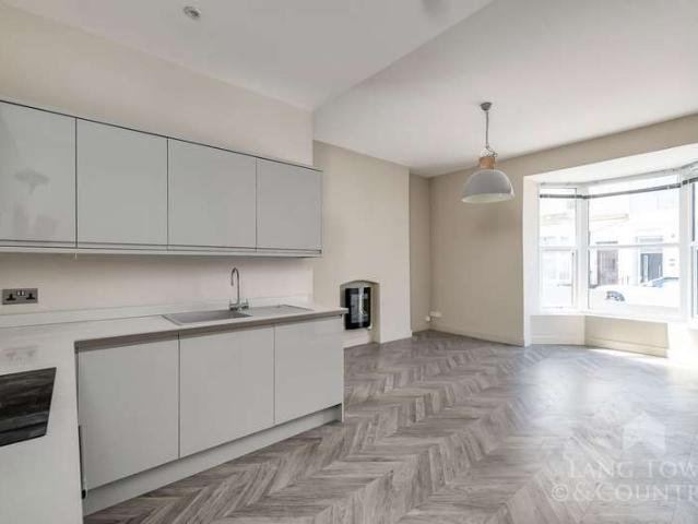 1 Bedroom Apartment Flat