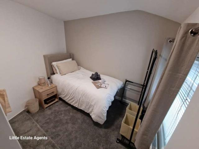 1 Bedroom Apartment Flat