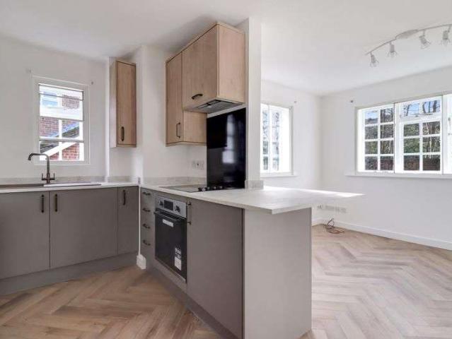 1 Bedroom Apartment Flat