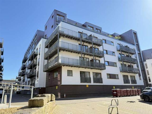 1 Bedroom Apartment Flat