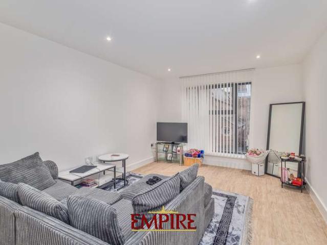 1 Bedroom Apartment Flat