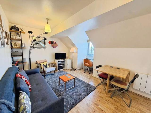 1 Bedroom Apartment Flat