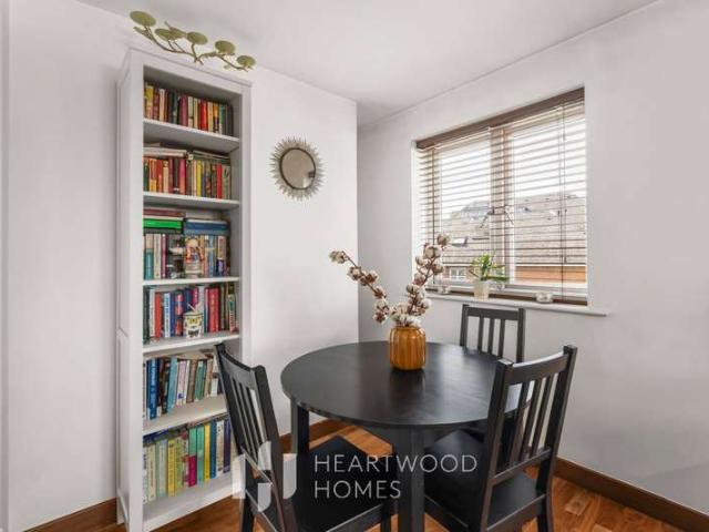 1 Bedroom Apartment Flat