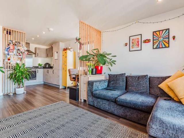 1 Bedroom Apartment Flat