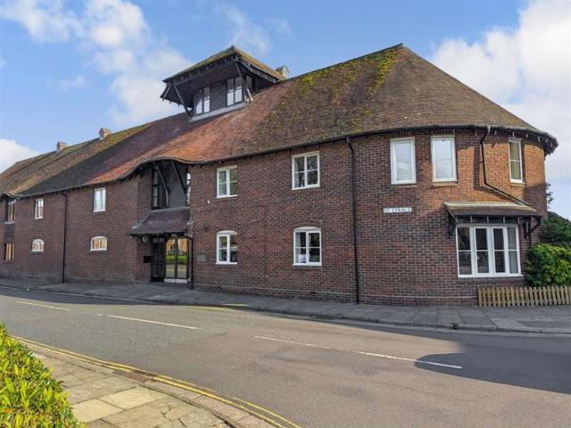 1 Bedroom Apartment Flat