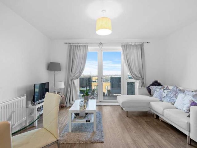 1 Bedroom Apartment Flat