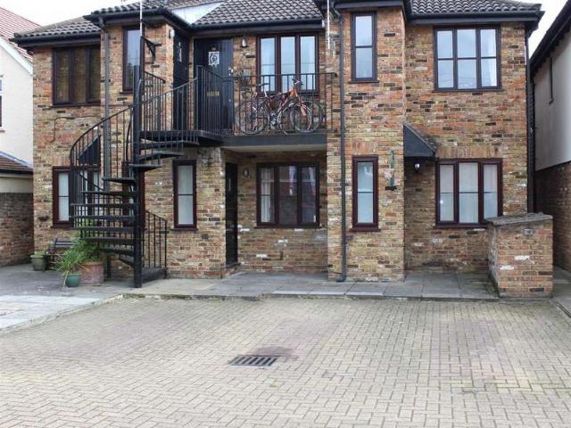 1 Bedroom Apartment Flat