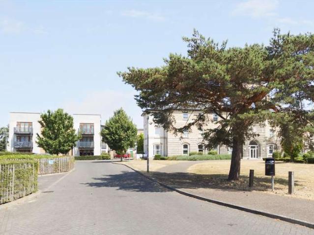 1 Bedroom Apartment Flat