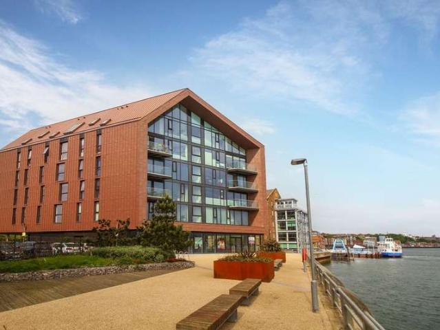 1 Bedroom Apartment Flat