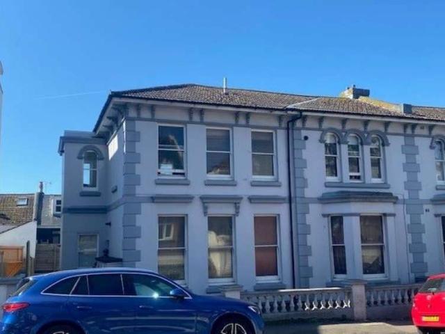 1 Bedroom Apartment Flat