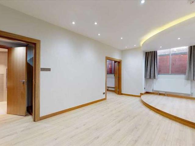 1 Bedroom Apartment Flat
