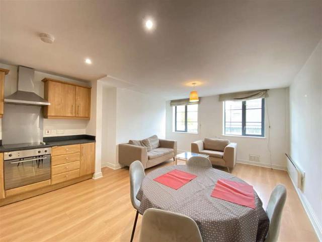 1 Bedroom Apartment Flat