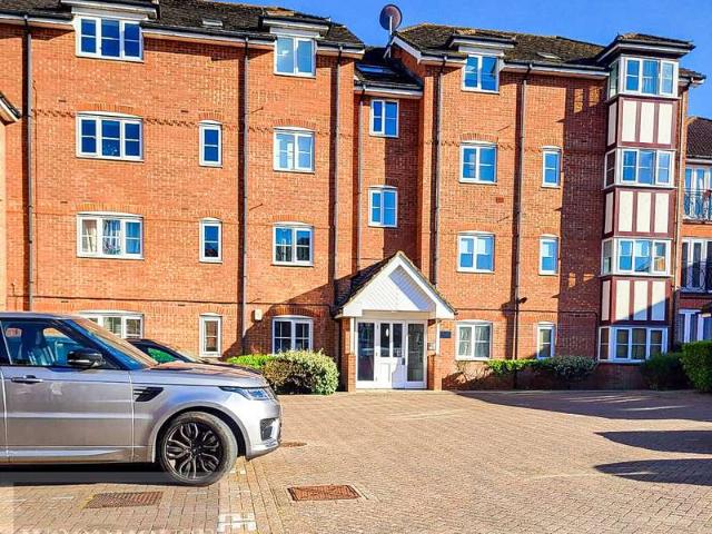 1 Bedroom Apartment Flat