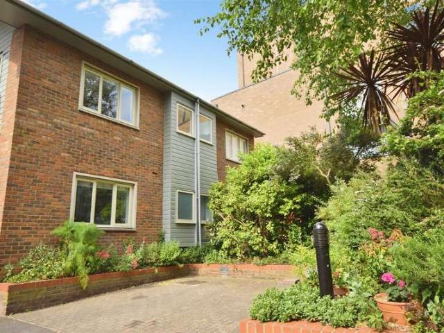 1 Bedroom Apartment Flat