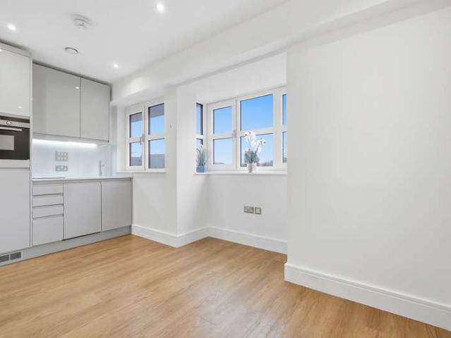 1 Bedroom Apartment Flat