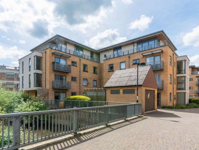 1 Bedroom Apartment Flat
