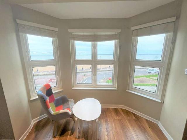1 Bedroom Apartment Flat