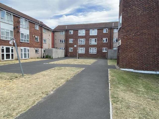 1 Bedroom Apartment Flat