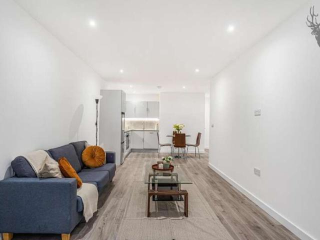 1 Bedroom Apartment Flat