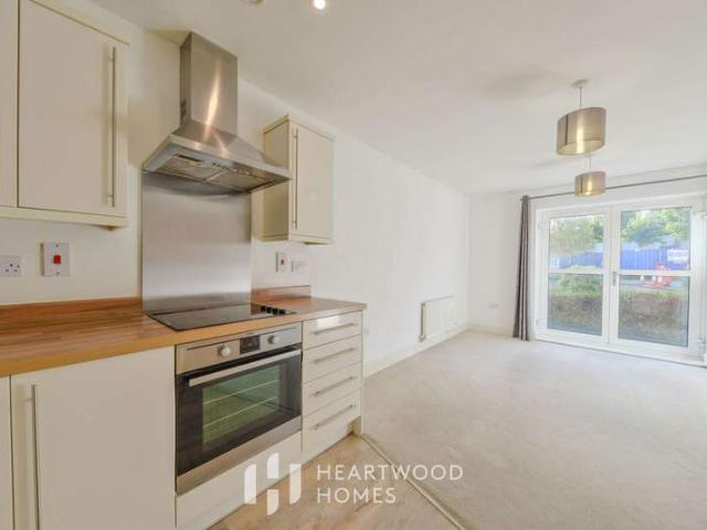 1 Bedroom Apartment Flat