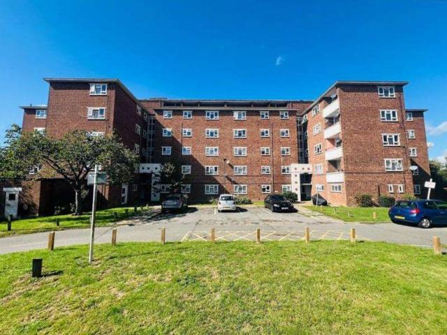 1 Bedroom Apartment Flat