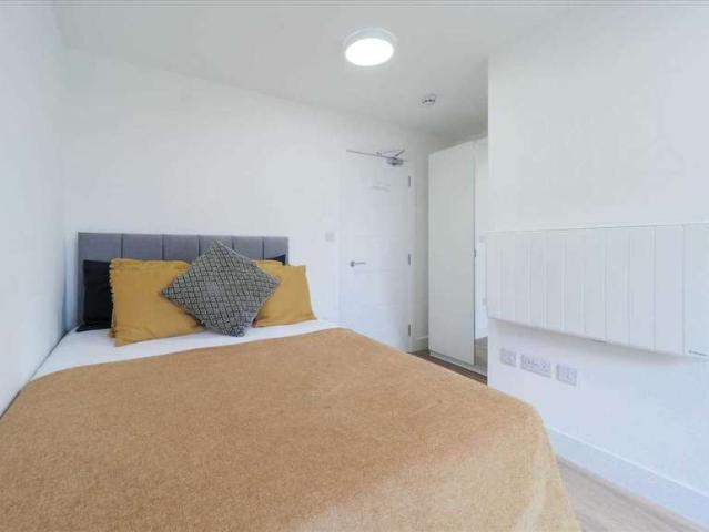 1 Bedroom Apartment Flat