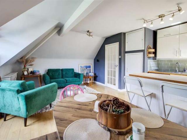 1 Bedroom Apartment Flat