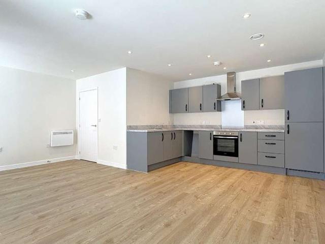 1 Bedroom Apartment Flat