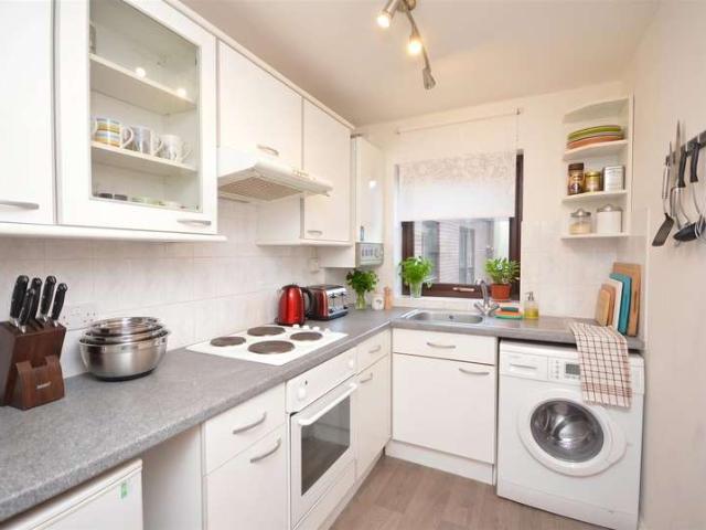 1 Bedroom Apartment Flat