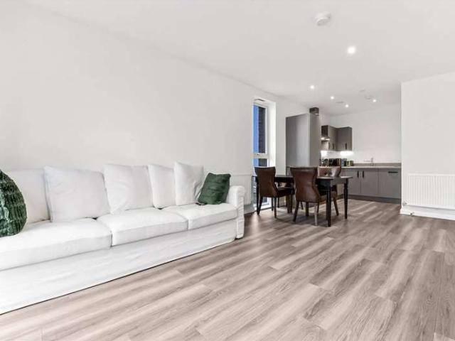 1 Bedroom Apartment Flat