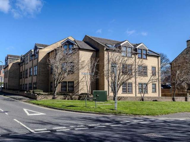 1 Bedroom Apartment Flat