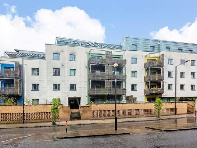 1 Bedroom Apartment Flat
