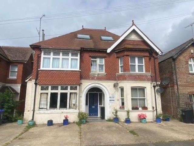 1 Bedroom Apartment Flat