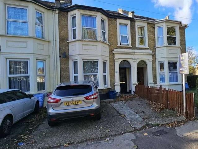 1 Bedroom Apartment Flat
