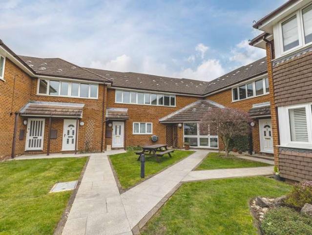 1 Bedroom Apartment Flat